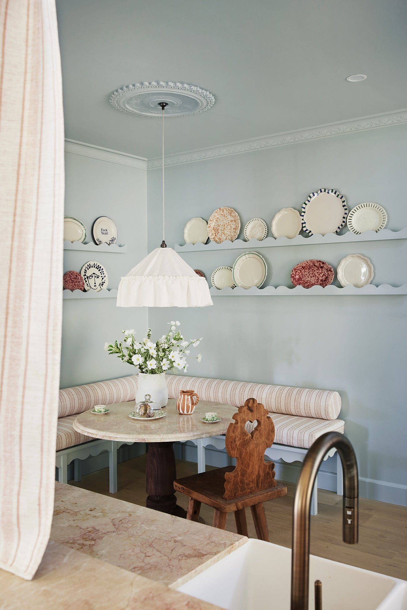 Farmhouse Kitchen | Three Birds Renovations – Rogue Home